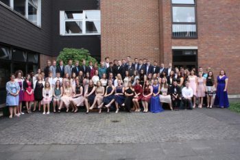 92 Schülerinnen und Schüler erhielten an unserer Realschule plus in ...